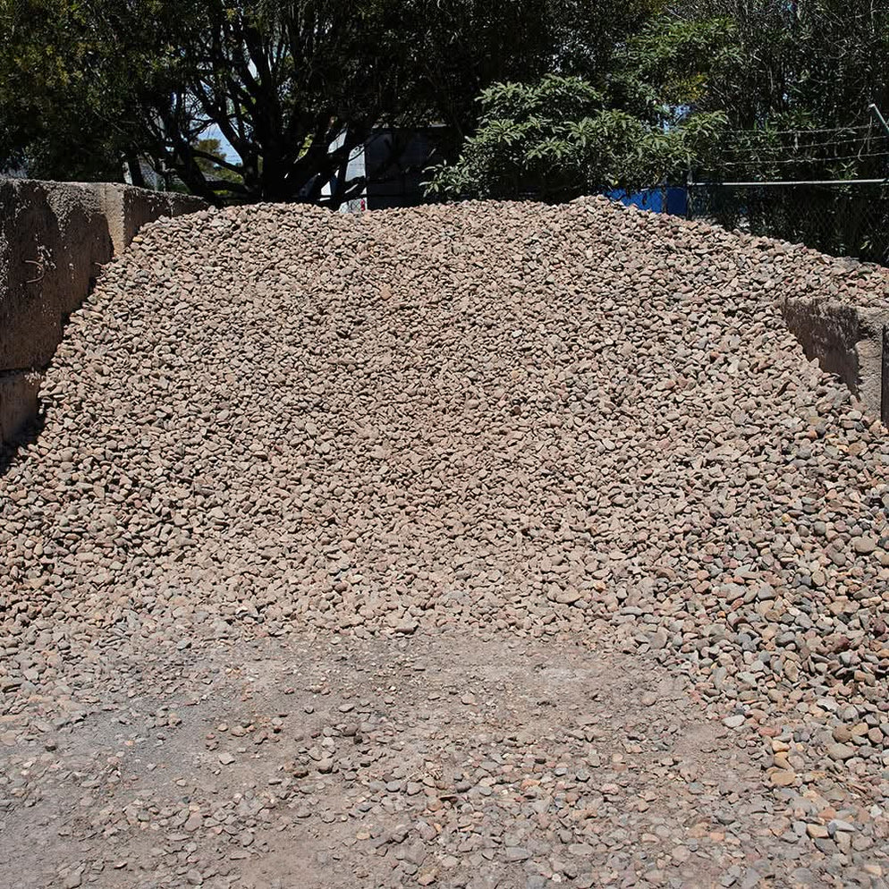 NEPEAN RIVER PEBBLES 40MM TONNE — Ace Landscapes Supplies